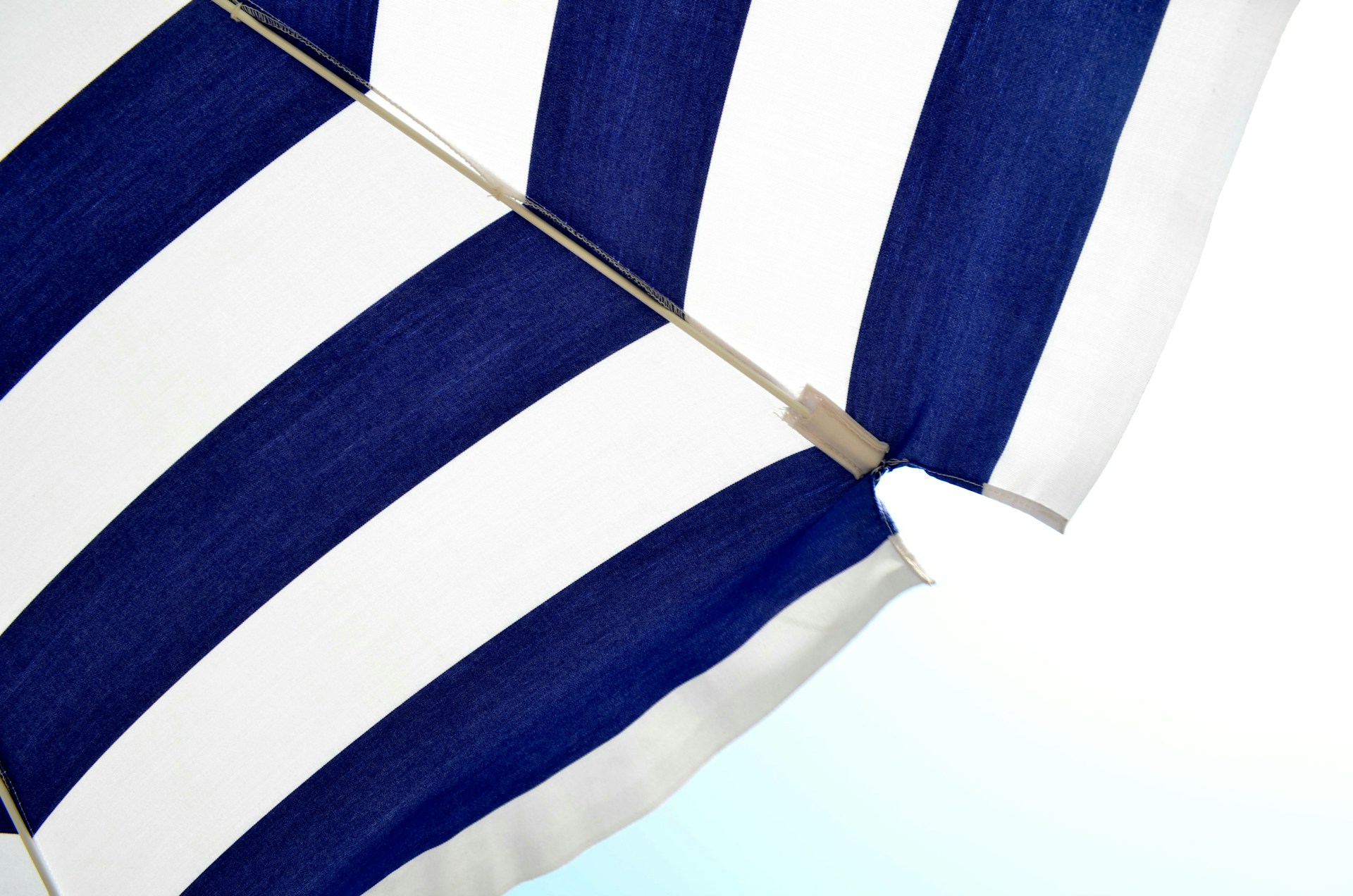Why Parasols Are Key for Cafe Comfort and Style